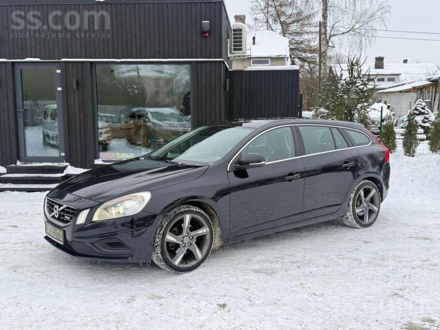 Melns Volvo V60 2011 Rīga, ar dzinēja tilpumu 1.60 L un nobraukumu 295 tūkst. km par 5490 €, foto 12 vietnē AUTOMOTO.COM.LV