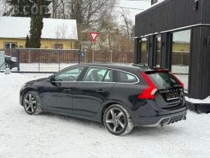 Melns Volvo V60 2011 Rīga, ar dzinēja tilpumu 1.60 L un nobraukumu 295 tūkst. km par 5490 €, foto 14 vietnē AUTOMOTO.COM.LV