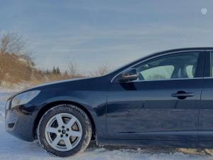 Black Volvo V60 2011 in Siauliai, with an engine capacity of 2.40 L and mileage of 243 thousand km for 7950 €, photo 11 on AUTOMOTO.COM.LV