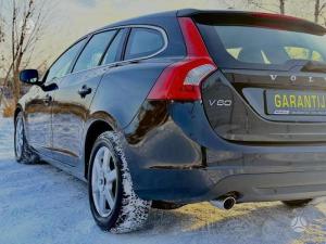 Melns Volvo V60 2011 Šauļi, ar dzinēja tilpumu 2.40 L un nobraukumu 243 tūkst. km par 7950 €, foto 7 vietnē AUTOMOTO.COM.LV