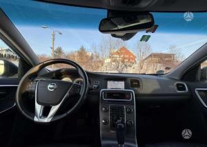 Melns Volvo V60 2011 Šauļi, ar dzinēja tilpumu 2.40 L un nobraukumu 243 tūkst. km par 7950 €, foto 24 vietnē AUTOMOTO.COM.LV