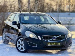 Melns Volvo V60 2011 Šauļi, ar dzinēja tilpumu 2.40 L un nobraukumu 243 tūkst. km par 7950 €, foto  vietnē AUTOMOTO.COM.LV