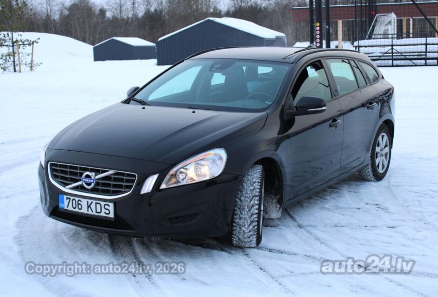 Black Volvo V60 2011 in Rapla, with an engine capacity of 2.00 L and mileage of 327 thousand km for 5295 €, photo 1 on AUTOMOTO.COM.LV