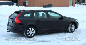 Black Volvo V60 2011 in Rapla, with an engine capacity of 2.00 L and mileage of 327 thousand km for 5295 €, photo 6 on AUTOMOTO.COM.LV
