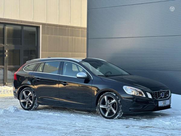 Melns Volvo V60 2011 Kauņa, ar dzinēja tilpumu 1.98 L un nobraukumu 340 tūkst. km par 6690 €, foto 3 vietnē AUTOMOTO.COM.LV
