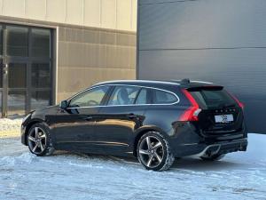 Black Volvo V60 2011 in Kaunas, with an engine capacity of 1.98 L and mileage of 340 thousand km for 6690 €, photo 4 on AUTOMOTO.COM.LV