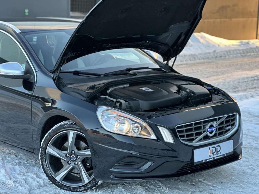 Black Volvo V60 2011 in Kaunas, with an engine capacity of 1.98 L and mileage of 340 thousand km for 6690 €, photo 27 on AUTOMOTO.COM.LV