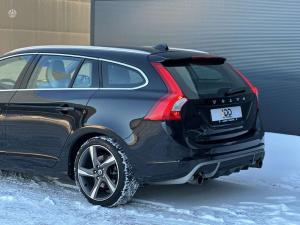 Black Volvo V60 2011 in Kaunas, with an engine capacity of 1.98 L and mileage of 340 thousand km for 6690 €, photo 33 on AUTOMOTO.COM.LV