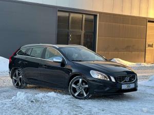 Black Volvo V60 2011 in Kaunas, with an engine capacity of 1.98 L and mileage of 340 thousand km for 6690 €, photo 34 on AUTOMOTO.COM.LV