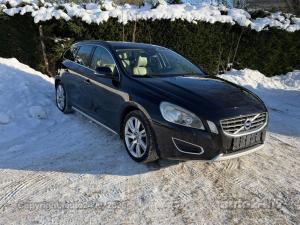 Black Volvo V60 2011 in Paide, with an engine capacity of 2.00 L and mileage of 313 thousand km for 6890 €, photo 4 on AUTOMOTO.COM.LV