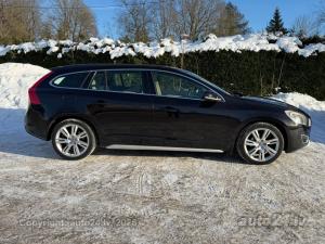 Black Volvo V60 2011 in Paide, with an engine capacity of 2.00 L and mileage of 313 thousand km for 6890 €, photo 6 on AUTOMOTO.COM.LV