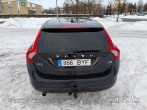 Melns Volvo V60 2011 Tartu, ar dzinēja tilpumu 2.00 L un nobraukumu 273 tūkst. km par 6500 €, foto 5 vietnē AUTOMOTO.COM.LV