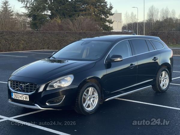 Melns Volvo V60 2011 Tartu, ar dzinēja tilpumu 2.40 L un nobraukumu 320 tūkst. km par 6990 €, foto 1 vietnē AUTOMOTO.COM.LV