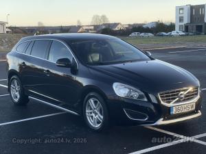 Melns Volvo V60 2011 Tartu, ar dzinēja tilpumu 2.40 L un nobraukumu 320 tūkst. km par 6990 €, foto 4 vietnē AUTOMOTO.COM.LV
