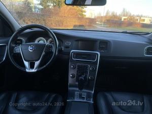 Melns Volvo V60 2011 Tartu, ar dzinēja tilpumu 2.40 L un nobraukumu 320 tūkst. km par 6990 €, foto 13 vietnē AUTOMOTO.COM.LV