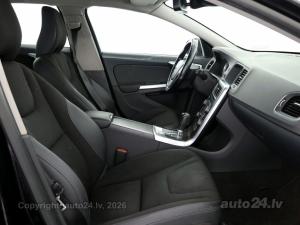 Black Volvo V60 2011 in Tallinn, with an engine capacity of 2.00 L and mileage of 313 thousand km for 2299 €, photo 7 on AUTOMOTO.COM.LV