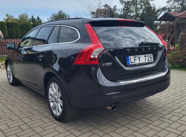 Melns Volvo V60 2011 Marijampole, ar dzinēja tilpumu 1.60 L un nobraukumu 258 tūkst. km par 5500 €, foto 7 vietnē AUTOMOTO.COM.LV