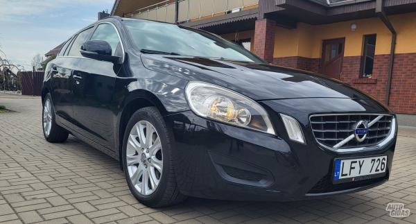 Melns Volvo V60 2011 Marijampole, ar dzinēja tilpumu 1.60 L un nobraukumu 258 tūkst. km par 5500 €, foto 8 vietnē AUTOMOTO.COM.LV