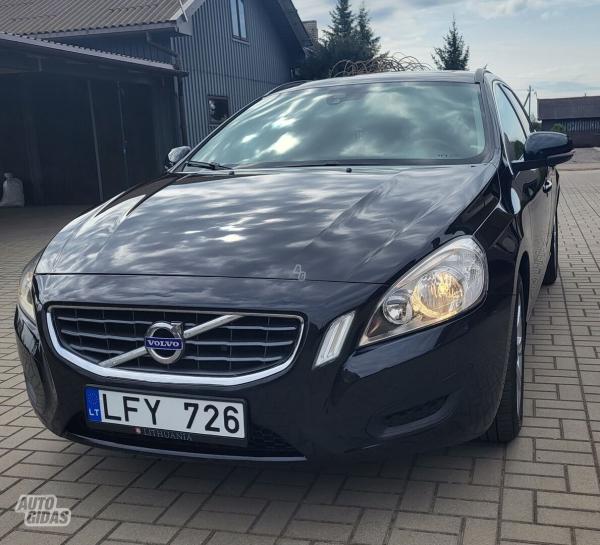 Melns Volvo V60 2011 Marijampole, ar dzinēja tilpumu 1.60 L un nobraukumu 258 tūkst. km par 5500 €, foto 10 vietnē AUTOMOTO.COM.LV
