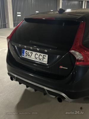 Melns Volvo V60 2011 Tallina, ar dzinēja tilpumu 2.00 L un nobraukumu 296 tūkst. km par 7100 €, foto 4 vietnē AUTOMOTO.COM.LV