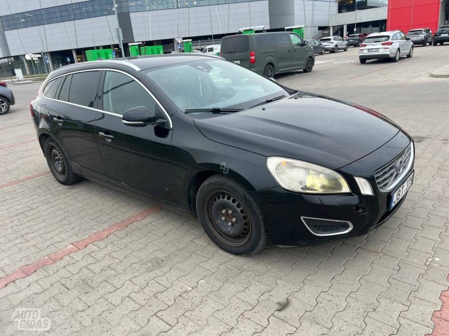Melns Volvo V60 2011 Viļņa, ar dzinēja tilpumu 2.00 L un nobraukumu 412 tūkst. km par 3800 €, foto 7 vietnē AUTOMOTO.COM.LV