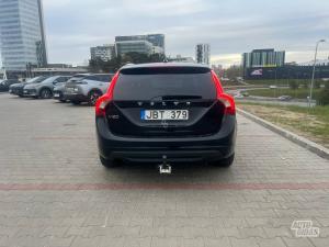 Melns Volvo V60 2011 Viļņa, ar dzinēja tilpumu 2.00 L un nobraukumu 412 tūkst. km par 3800 €, foto 9 vietnē AUTOMOTO.COM.LV