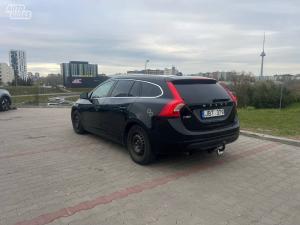 Melns Volvo V60 2011 Viļņa, ar dzinēja tilpumu 2.00 L un nobraukumu 412 tūkst. km par 3800 €, foto 10 vietnē AUTOMOTO.COM.LV