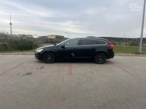 Melns Volvo V60 2011 Viļņa, ar dzinēja tilpumu 2.00 L un nobraukumu 412 tūkst. km par 3800 €, foto 12 vietnē AUTOMOTO.COM.LV