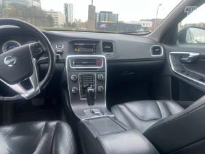 Melns Volvo V60 2011 Viļņa, ar dzinēja tilpumu 2.00 L un nobraukumu 412 tūkst. km par 3800 €, foto 20 vietnē AUTOMOTO.COM.LV