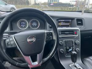 Melns Volvo V60 2011 Viļņa, ar dzinēja tilpumu 2.00 L un nobraukumu 412 tūkst. km par 3800 €, foto 21 vietnē AUTOMOTO.COM.LV