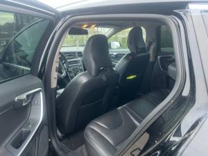 Melns Volvo V60 2011 Viļņa, ar dzinēja tilpumu 2.00 L un nobraukumu 412 tūkst. km par 3800 €, foto 22 vietnē AUTOMOTO.COM.LV
