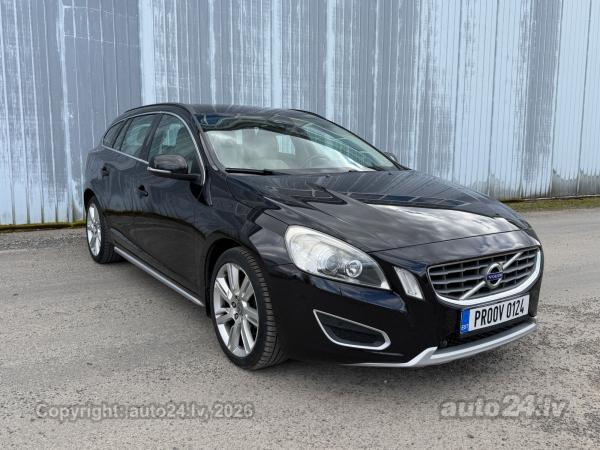 Melns Volvo V60 2011 Paide, ar dzinēja tilpumu 2.00 L un nobraukumu 313 tūkst. km par 6690 €, foto 4 vietnē AUTOMOTO.COM.LV