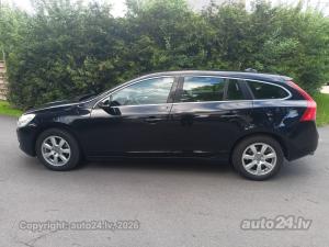 Black Volvo V60 2011 in Paide, with an engine capacity of 2.00 L and mileage of 234 thousand km for 6800 €, photo 5 on AUTOMOTO.COM.LV