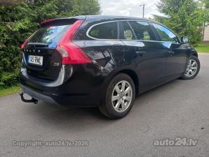 Black Volvo V60 2011 in Paide, with an engine capacity of 2.00 L and mileage of 234 thousand km for 6800 €, photo 7 on AUTOMOTO.COM.LV