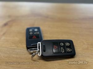 Black Volvo V60 2011 in Tartu, with an engine capacity of 2.00 L and mileage of 400 thousand km for 5300 €, photo 15 on AUTOMOTO.COM.LV