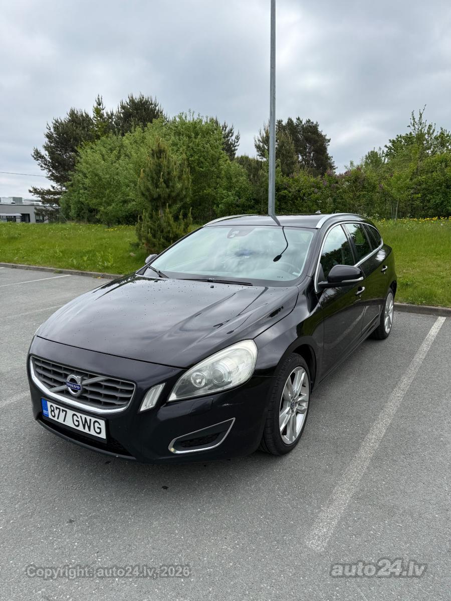 Melns Volvo V60 2011 Tallina, ar dzinēja tilpumu 2.00 L un nobraukumu 336 tūkst. km par 5000 €, foto 1 vietnē AUTOMOTO.COM.LV