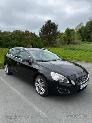 Melns Volvo V60 2011 Tallina, ar dzinēja tilpumu 2.00 L un nobraukumu 336 tūkst. km par 5000 €, foto 5 vietnē AUTOMOTO.COM.LV
