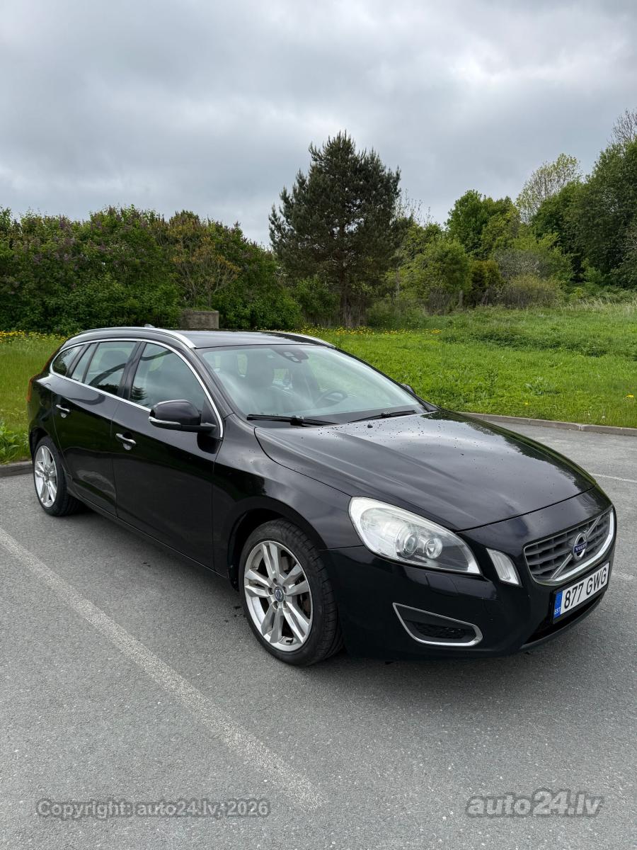 Melns Volvo V60 2011 Tallina, ar dzinēja tilpumu 2.00 L un nobraukumu 336 tūkst. km par 5000 €, foto 5 vietnē AUTOMOTO.COM.LV
