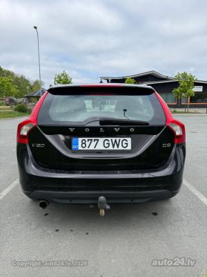Melns Volvo V60 2011 Tallina, ar dzinēja tilpumu 2.00 L un nobraukumu 336 tūkst. km par 5000 €, foto 8 vietnē AUTOMOTO.COM.LV