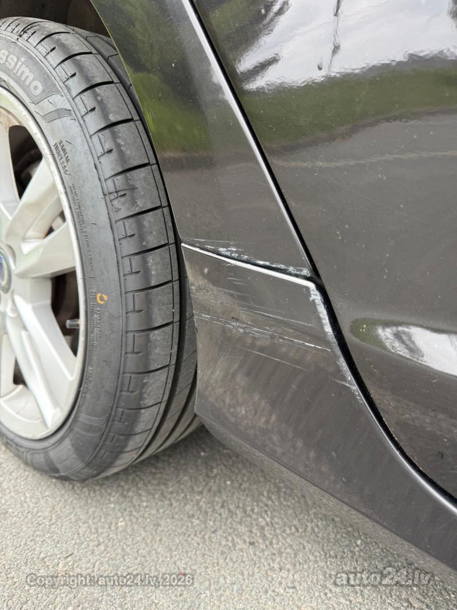 Melns Volvo V60 2011 Tallina, ar dzinēja tilpumu 2.00 L un nobraukumu 336 tūkst. km par 5000 €, foto 17 vietnē AUTOMOTO.COM.LV
