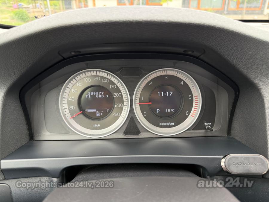 Melns Volvo V60 2011 Tallina, ar dzinēja tilpumu 2.00 L un nobraukumu 336 tūkst. km par 5000 €, foto 19 vietnē AUTOMOTO.COM.LV
