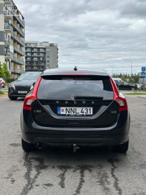 Черный Вольво B60 2011 в Вильнюс, объемом двигателя 2.00 л и пробегом 280 тыс. км за 5300 €, фото 8 на AUTOMOTO.COM.LV