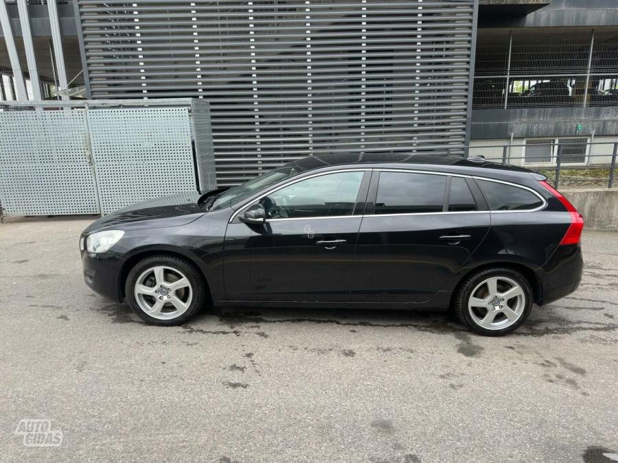 Черный Вольво B60 2011 в Вильнюс, объемом двигателя 2.00 л и пробегом 280 тыс. км за 5300 €, фото 10 на AUTOMOTO.COM.LV