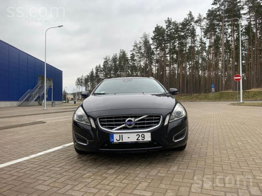Черный Вольво B60 2011 в Рига, объемом двигателя 2.00 л и пробегом 275 тыс. км за 6500 €, фото 17 на AUTOMOTO.COM.LV