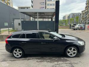 Melns Volvo V60 2011 Viļņa, ar dzinēja tilpumu 2.00 L un nobraukumu 284 tūkst. km par 5300 €, foto 6 vietnē AUTOMOTO.COM.LV