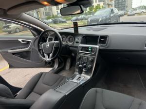 Melns Volvo V60 2011 Viļņa, ar dzinēja tilpumu 2.00 L un nobraukumu 284 tūkst. km par 5300 €, foto 13 vietnē AUTOMOTO.COM.LV