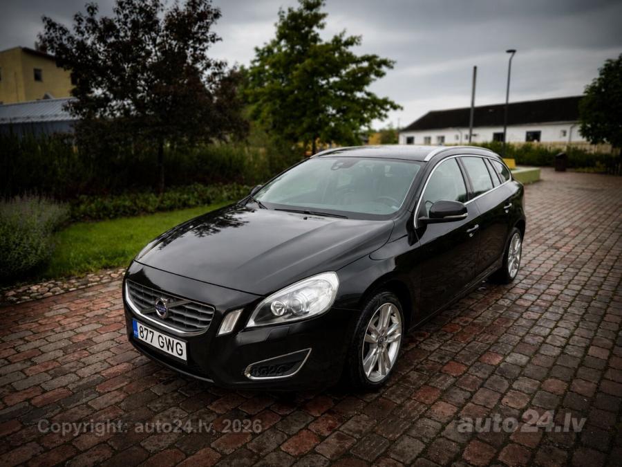 Black Volvo V60 2011 in Tallinn, with an engine capacity of 2.00 L and mileage of 337 thousand km for 4300 €, photo 4 on AUTOMOTO.COM.LV