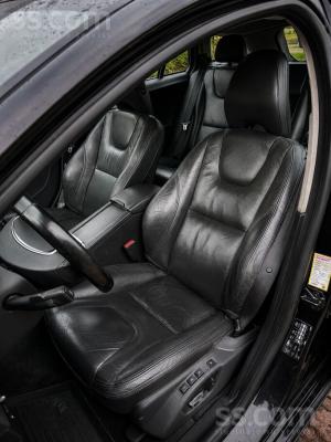 Black Volvo V60 2011 in Valka, with an engine capacity of 2.00 L and mileage of 337 thousand km for 4300 €, photo 10 on AUTOMOTO.COM.LV