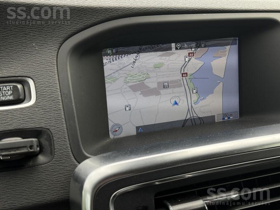 Melns Volvo V60 2011 Rīga, ar dzinēja tilpumu 2.40 L un nobraukumu 321 tūkst. km par 4900 €, foto 10 vietnē AUTOMOTO.COM.LV
