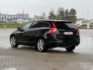 Черный Вольво B60 2011 в Резекне, объемом двигателя 2.40 л и пробегом 0 тыс. км за 7250 €, фото 5 на AUTOMOTO.COM.LV